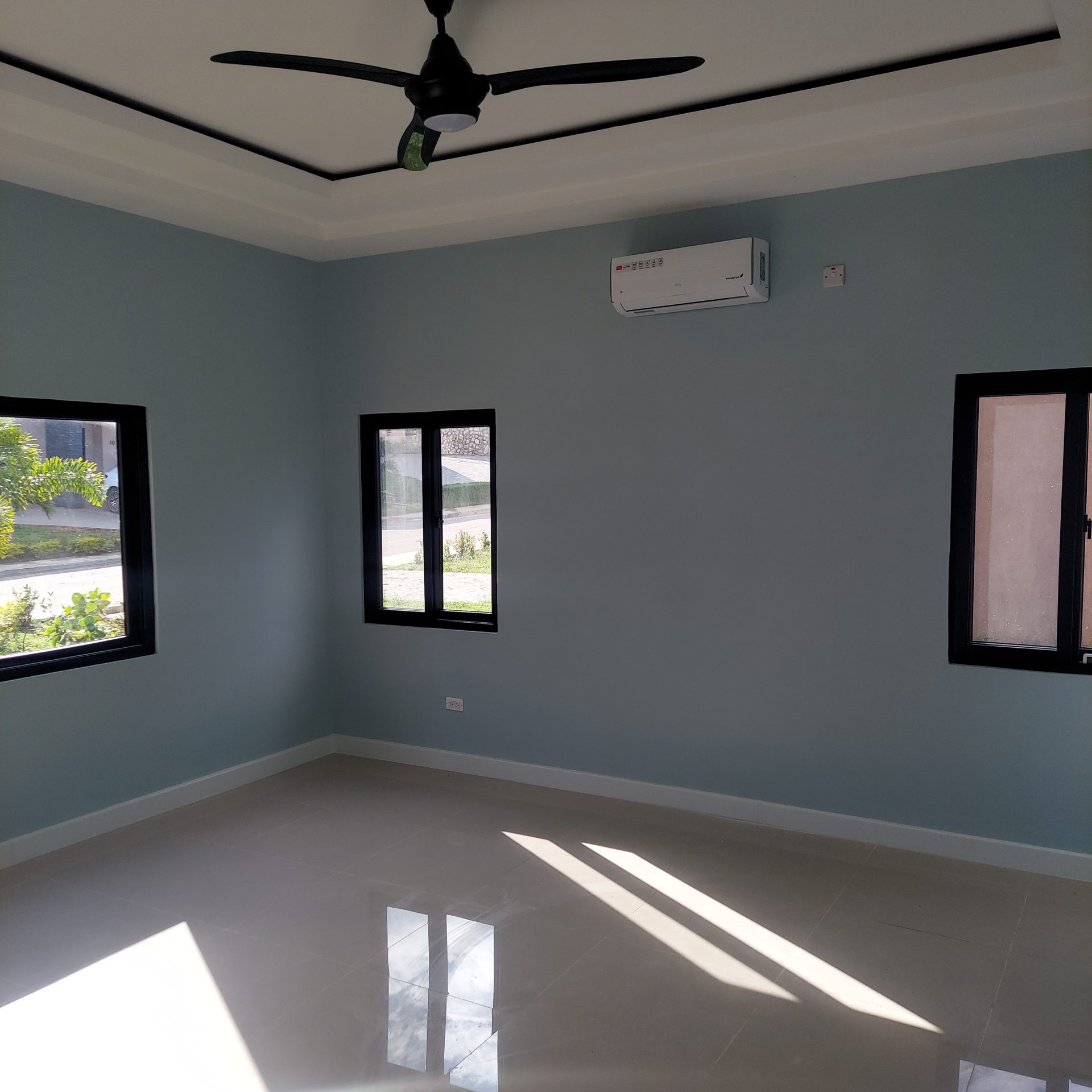 Cozy 2 bedroom house for rent - Jamaica Homes